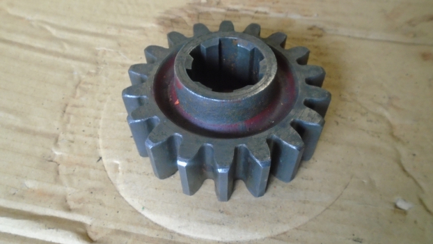Howard Rotavator 18 Tooth Gear 6 Spline Offset (code12) | Tractor ...
