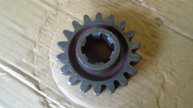 Howard Rotavator 18 Tooth Gear 6 Spline Offset (code12) | Tractor ...